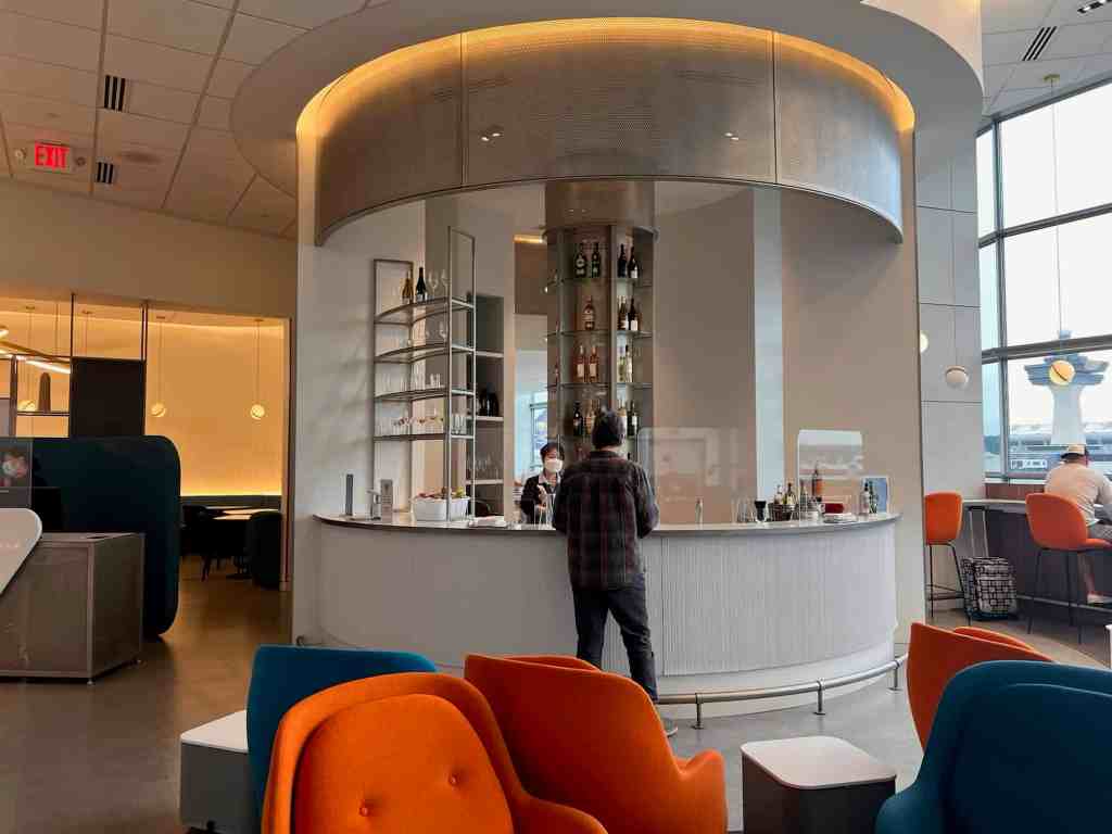 Best Lounges at Washington Dulles Airport (IAD) Ranked and Reviewed ...